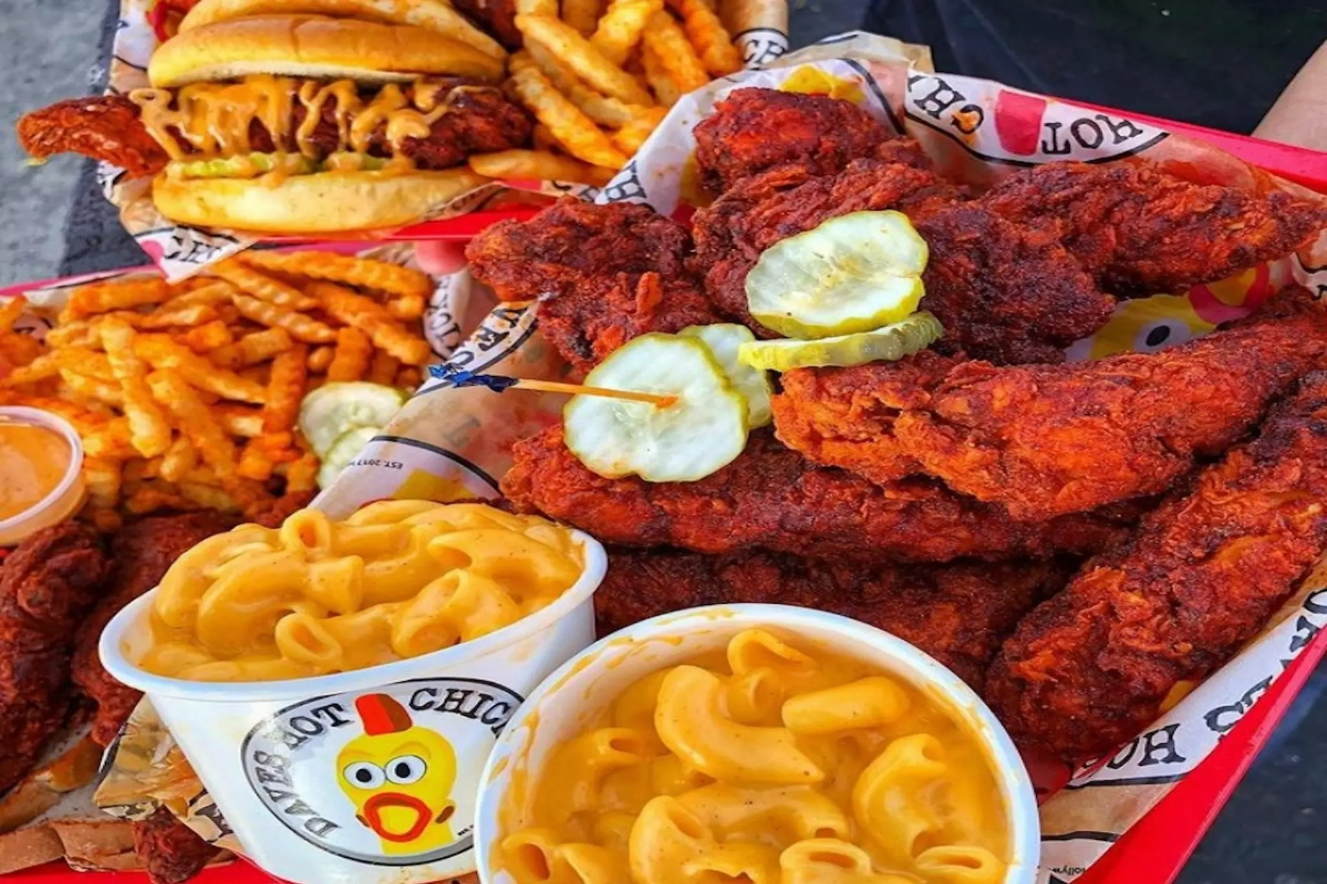 Daves Hot Chicken Catering :: Catering bluegrass